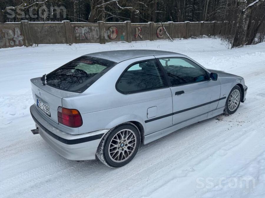 BMW 318 1997 Rīga, ar dzinēja tilpumu 1.90 L un nobraukumu 303 tūkst. km par 2500 €, foto 3 vietnē AUTOMOTO.COM.LV