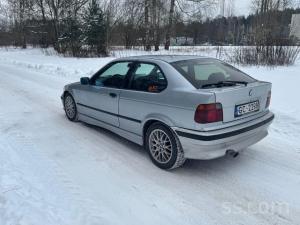 BMW 318 1997 Rīga, ar dzinēja tilpumu 1.90 L un nobraukumu 303 tūkst. km par 2500 €, foto 4 vietnē AUTOMOTO.COM.LV
