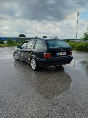BMW 318 1997 Tartu, ar dzinēja tilpumu 2.80 L un nobraukumu 267 tūkst. km par 3000 €, foto 12 vietnē AUTOMOTO.COM.LV
