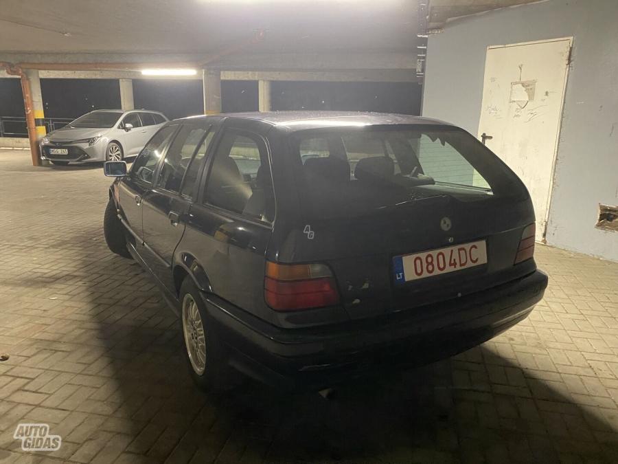 BMW 318 1997 in Kaunas, with an engine capacity of 1.80 L and mileage of 230 thousand km for 1500 €, photo 5 on AUTOMOTO.COM.LV