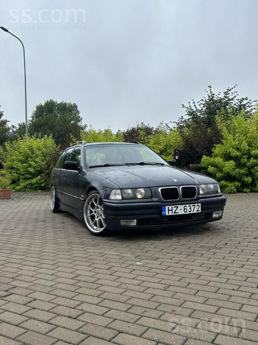 BMW 318 1999 Rīga, ar dzinēja tilpumu 2.50 L un nobraukumu 300 tūkst. km par 4500 €, foto 1 vietnē AUTOMOTO.COM.LV