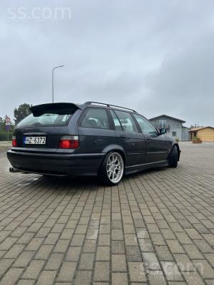 BMW 318 1999 Rīga, ar dzinēja tilpumu 2.50 L un nobraukumu 300 tūkst. km par 4500 €, foto 4 vietnē AUTOMOTO.COM.LV