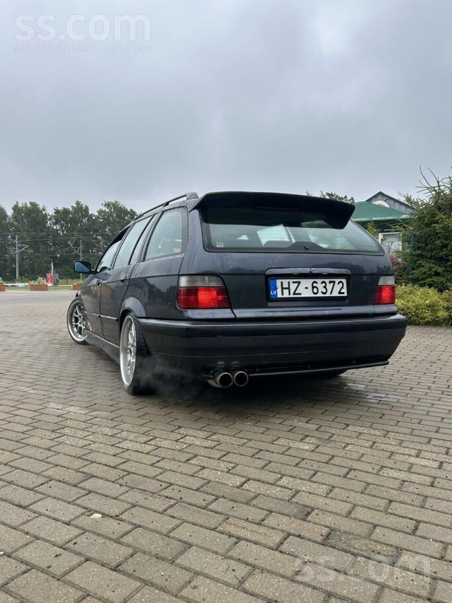 BMW 318 1999 Rīga, ar dzinēja tilpumu 2.50 L un nobraukumu 300 tūkst. km par 4500 €, foto 6 vietnē AUTOMOTO.COM.LV