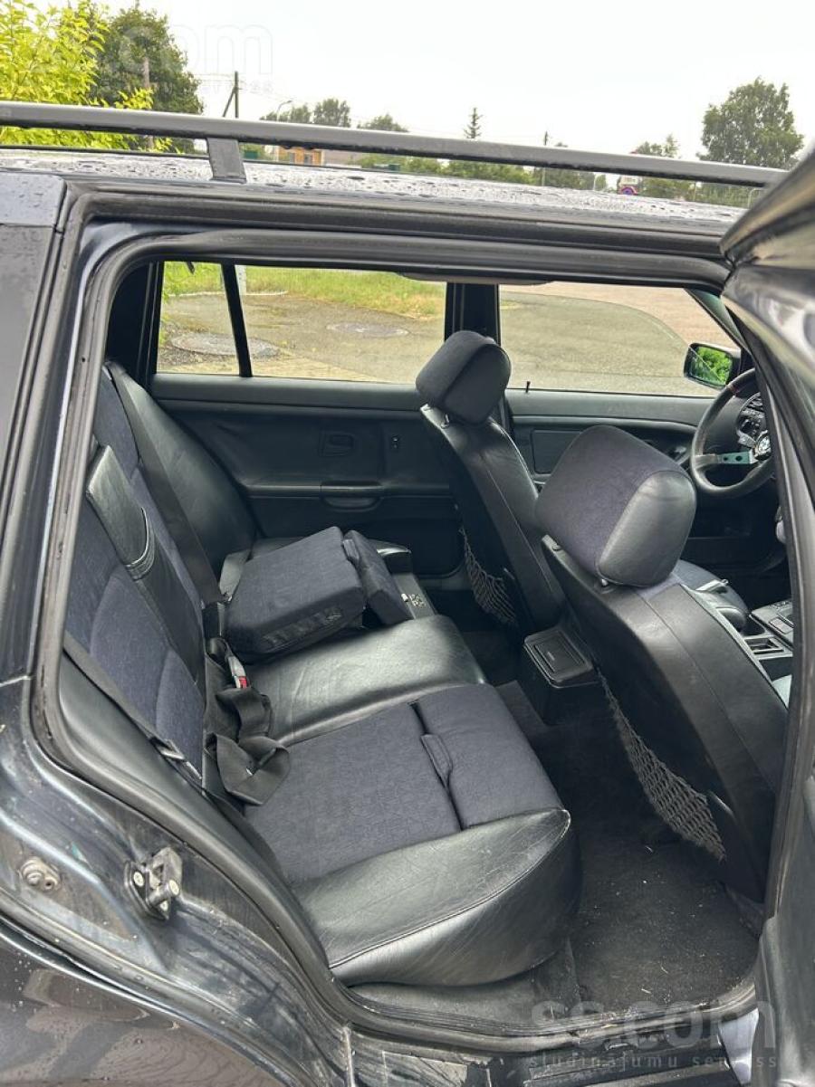 BMW 318 1999 Rīga, ar dzinēja tilpumu 2.50 L un nobraukumu 300 tūkst. km par 4500 €, foto 10 vietnē AUTOMOTO.COM.LV