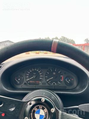 BMW 318 1999 Rīga, ar dzinēja tilpumu 2.50 L un nobraukumu 300 tūkst. km par 4500 €, foto 11 vietnē AUTOMOTO.COM.LV