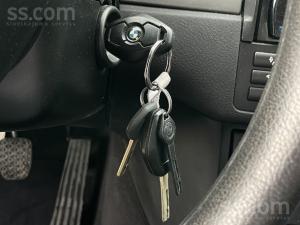 BMW 318 2000 Rīga, ar dzinēja tilpumu 1.90 L un nobraukumu 270 tūkst. km par 1850 €, foto 10 vietnē AUTOMOTO.COM.LV