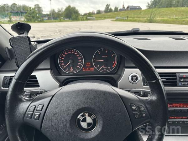 BMW 318 2007 in Valmiera, with an engine capacity of 2.00 L and mileage of 268 thousand km for 2990 €, photo 9 on AUTOMOTO.COM.LV