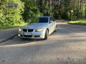 BMW 318 2007 in Valmiera, with an engine capacity of 2.00 L and mileage of 385 thousand km for 2600 €, photo 3 on AUTOMOTO.COM.LV