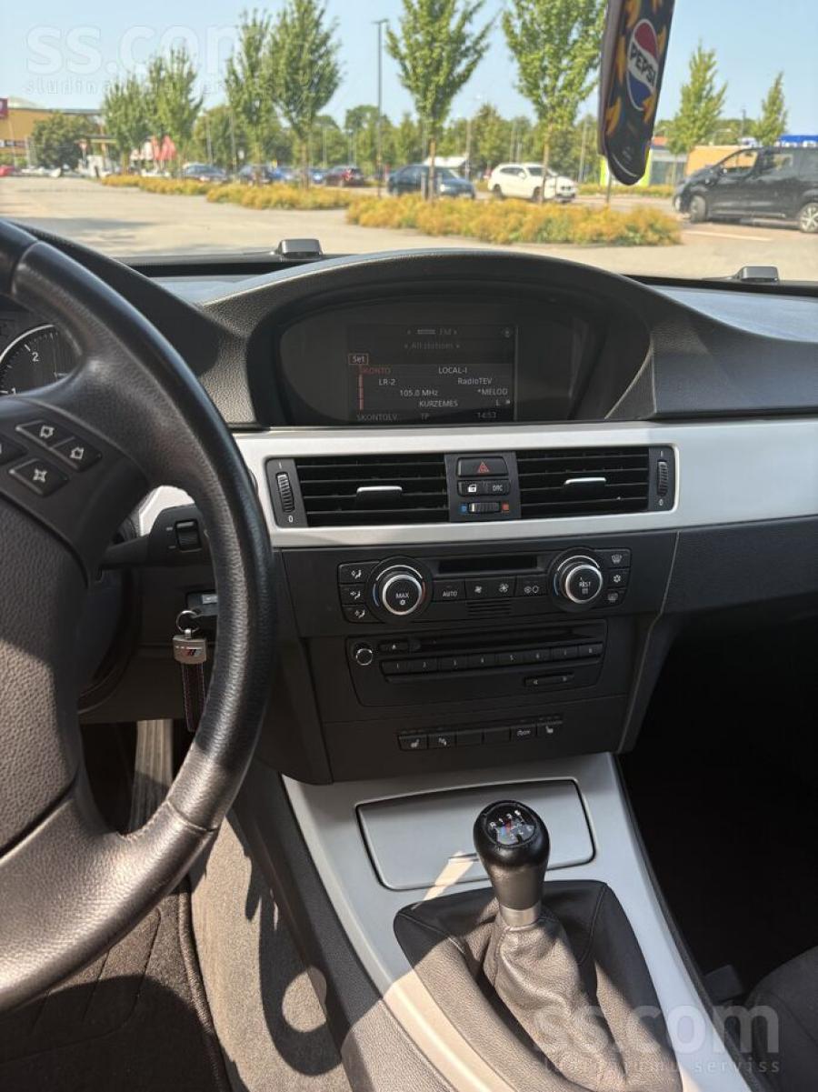 BMW 318 2009 in Ventspils, with an engine capacity of 2.00 L and mileage of 263 thousand km for 3800 €, photo 5 on AUTOMOTO.COM.LV