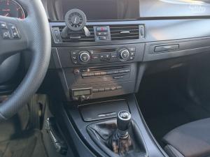 BMW 318 2009 in Klaipeda, with an engine capacity of 1.80 L and mileage of 319 thousand km for 6000 €, photo 11 on AUTOMOTO.COM.LV