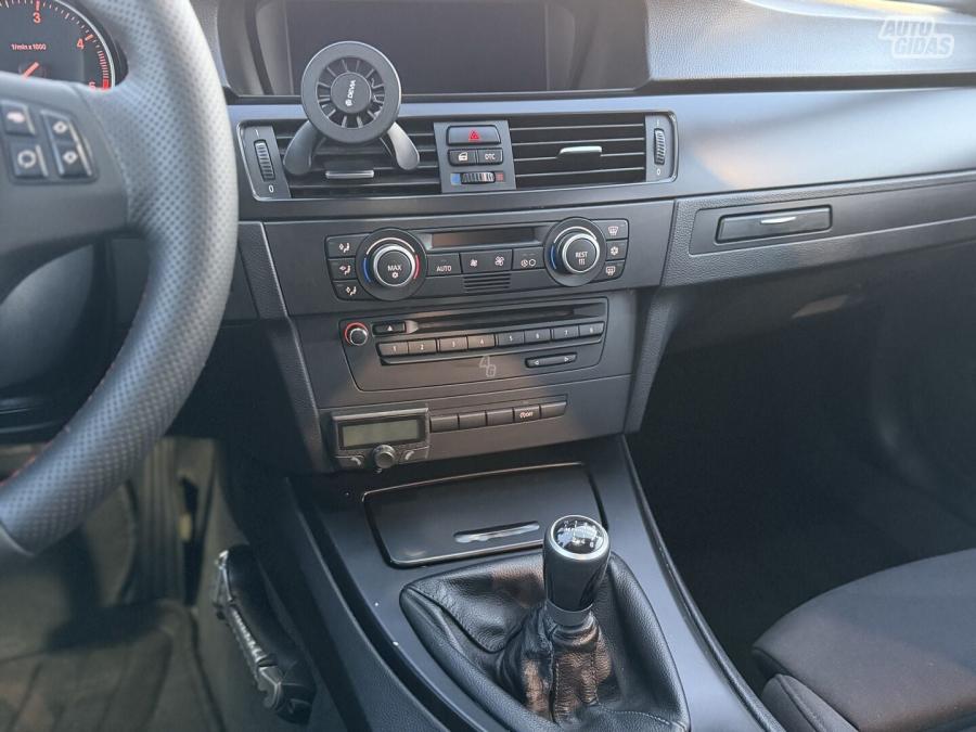 BMW 318 2009 in Klaipeda, with an engine capacity of 1.80 L and mileage of 319 thousand km for 6000 €, photo 11 on AUTOMOTO.COM.LV
