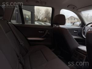 BMW 318 2010 in Riga, with an engine capacity of 2.00 L and mileage of 339 thousand km for 3600 €, photo 9 on AUTOMOTO.COM.LV