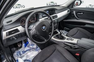 BMW 318 2010 in Kaunas, with an engine capacity of 2.00 L and mileage of 334 thousand km for 4990 €, photo 5 on AUTOMOTO.COM.LV
