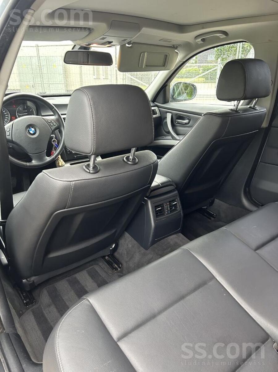 BMW 318 2010 in Tukums, with an engine capacity of 2.00 L and mileage of 266 thousand km for 3200 €, photo 8 on AUTOMOTO.COM.LV