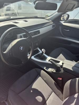 BMW 318 2010 in Klaipeda, with an engine capacity of 1.80 L and mileage of 352 thousand km for 2650 €, photo 17 on AUTOMOTO.COM.LV