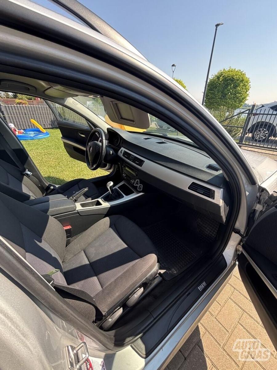BMW 318 2010 in Klaipeda, with an engine capacity of 1.80 L and mileage of 352 thousand km for 2650 €, photo 14 on AUTOMOTO.COM.LV