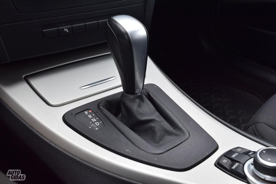 BMW 318 2010 in Vilnius, with an engine capacity of 2.00 L and mileage of 336 thousand km for 4350 €, photo 12 on AUTOMOTO.COM.LV