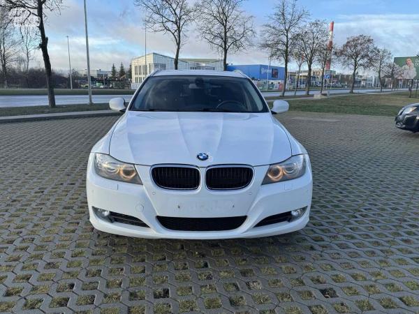 BMW 318 2012 in Siauliai, with an engine capacity of 2.00 L and mileage of 230 thousand km for 4500 €, photo 3 on AUTOMOTO.COM.LV