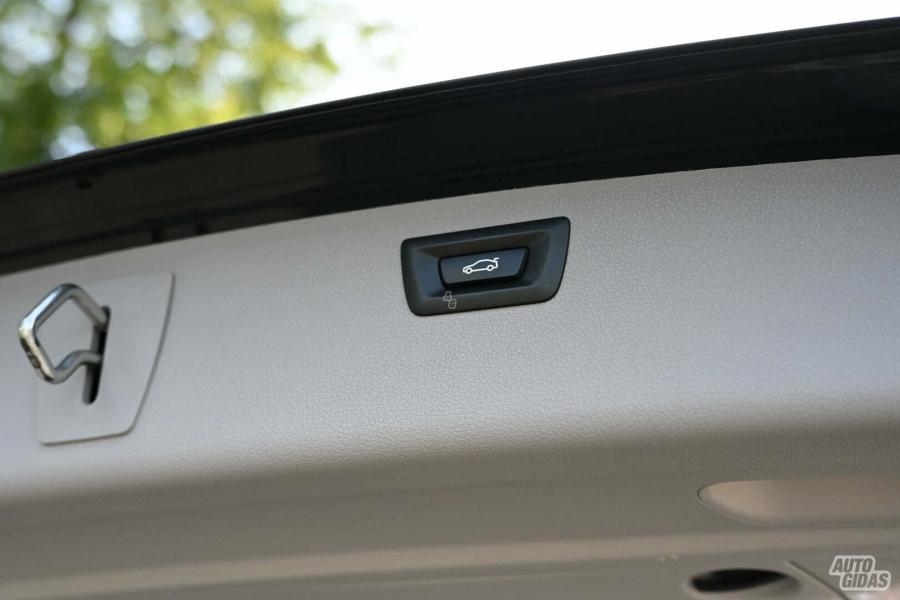 BMW 318 2015 in Alytus, with an engine capacity of 2.00 L and mileage of 256 thousand km for 10600 €, photo 13 on AUTOMOTO.COM.LV