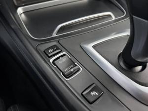 BMW 318 2019 in Riga, with an engine capacity of 1.50 L and mileage of 231 thousand km for 10550 €, photo 20 on AUTOMOTO.COM.LV