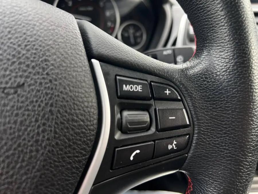 BMW 318 2019 in Riga, with an engine capacity of 1.50 L and mileage of 231 thousand km for 10550 €, photo 23 on AUTOMOTO.COM.LV