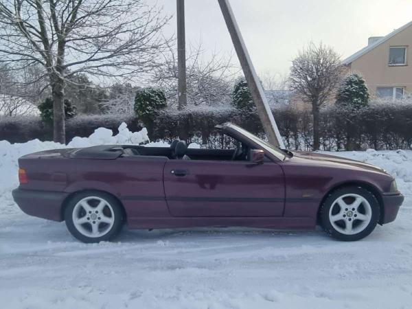 Violet BMW 318 1994 in Kretinga, with an engine capacity of 1.80 L and mileage of 240 thousand km for 2600 €, photo 6 on AUTOMOTO.COM.LV