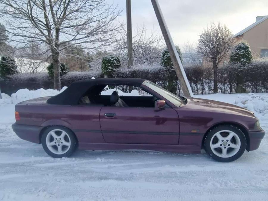 Violets BMW 318 1994 Kretinga, ar dzinēja tilpumu 1.80 L un nobraukumu 240 tūkst. km par 2600 €, foto 7 vietnē AUTOMOTO.COM.LV