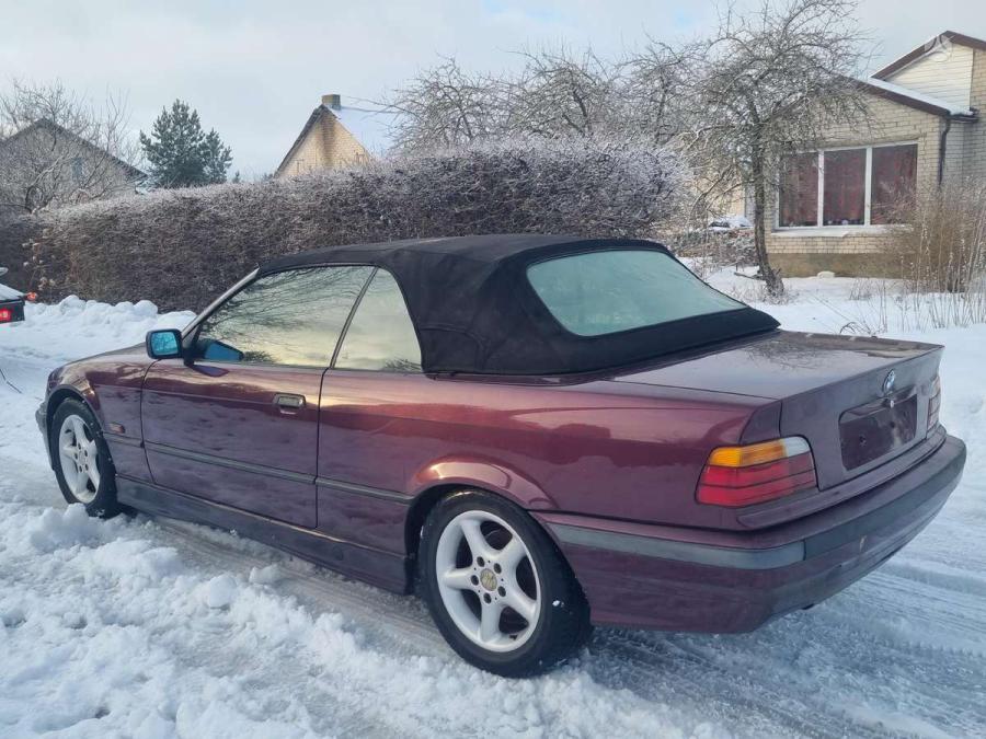 Violets BMW 318 1994 Kretinga, ar dzinēja tilpumu 1.80 L un nobraukumu 240 tūkst. km par 2600 €, foto 13 vietnē AUTOMOTO.COM.LV