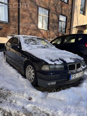 Violet BMW 318 1995 in Riga, with an engine capacity of 1.80 L and mileage of 374 thousand km for 1500 €, photo 2 on AUTOMOTO.COM.LV