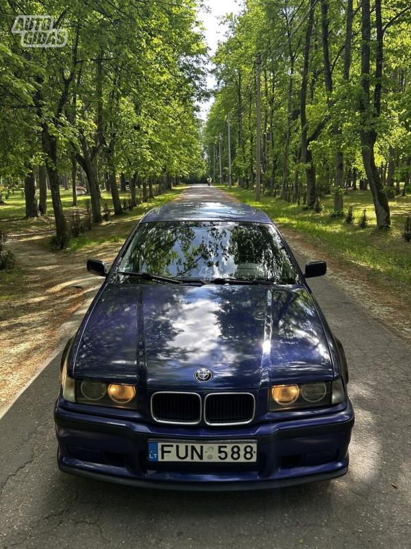 Violet BMW 318 1994 in Panevezys, with an engine capacity of 1.80 L and mileage of 357 thousand km for 2600 €, photo 1 on AUTOMOTO.COM.LV