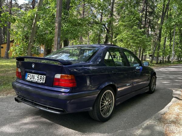 Violet BMW 318 1994 in Panevezys, with an engine capacity of 1.80 L and mileage of 357 thousand km for 2600 €, photo 4 on AUTOMOTO.COM.LV