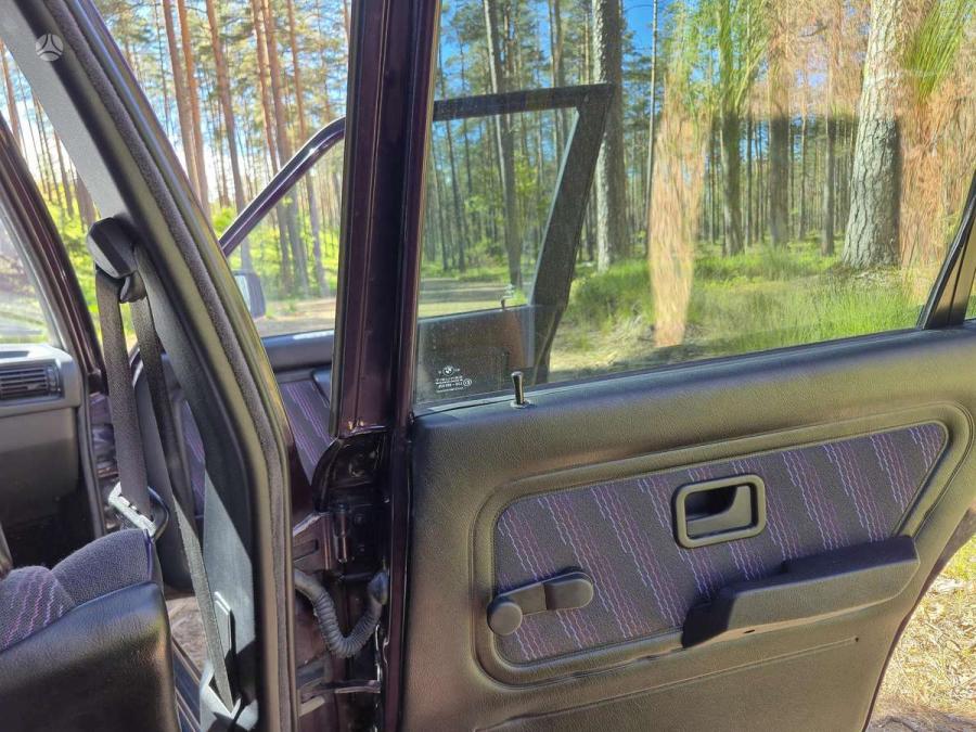 Фиолетовый БМВ 318 1994 в Рига, объемом двигателя 1.80 л и пробегом 205 тыс. км за 9500 €, фото 27 на AUTOMOTO.COM.LV