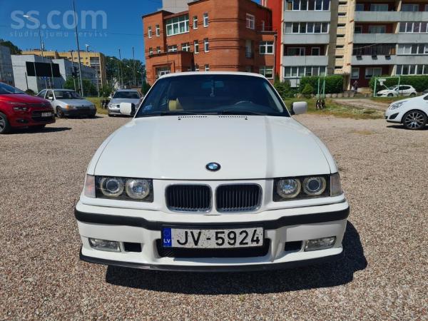White BMW 318 1993 in Liepaja, with an engine capacity of 1.80 L and mileage of 228 thousand km for 3990 €, photo 2 on AUTOMOTO.COM.LV