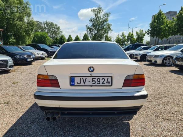 White BMW 318 1993 in Liepaja, with an engine capacity of 1.80 L and mileage of 228 thousand km for 3990 €, photo 6 on AUTOMOTO.COM.LV