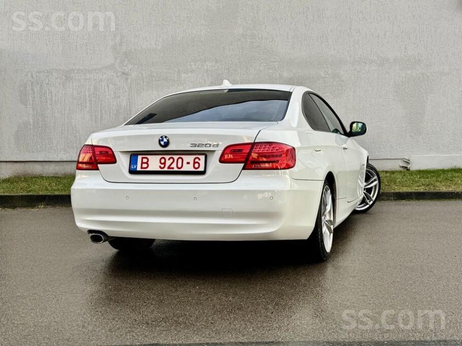 White BMW 318 2011 in Jelgava, with an engine capacity of 2.00 L and mileage of 0 thousand km for 8550 €, photo 6 on AUTOMOTO.COM.LV