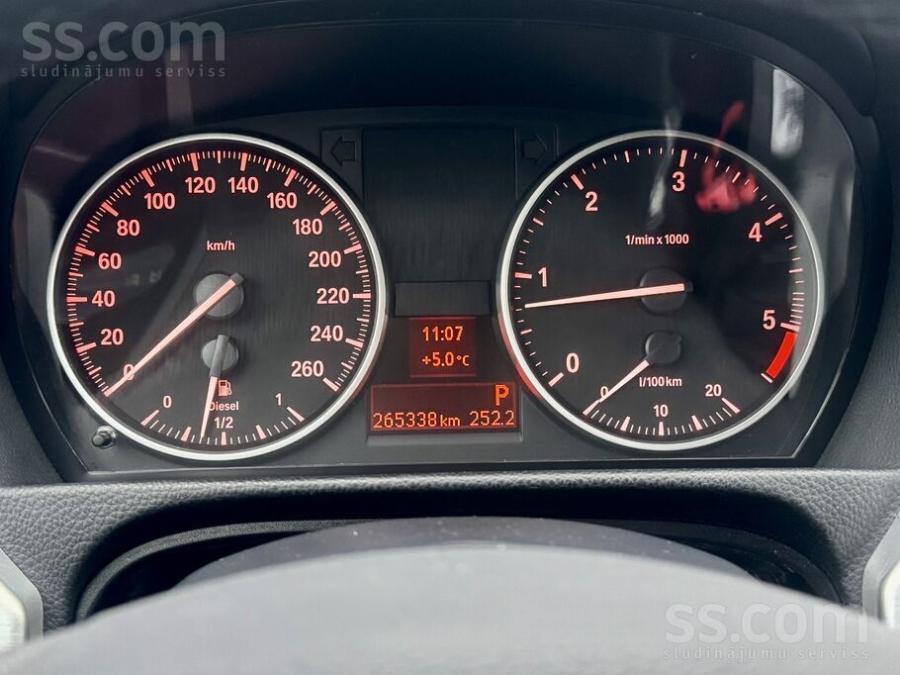 White BMW 318 2011 in Jelgava, with an engine capacity of 2.00 L and mileage of 0 thousand km for 8550 €, photo 18 on AUTOMOTO.COM.LV