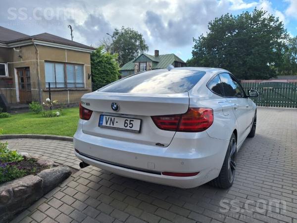 White BMW 318 2013 in Liepaja, with an engine capacity of 2.00 L and mileage of 282 thousand km for 10000 €, photo 5 on AUTOMOTO.COM.LV