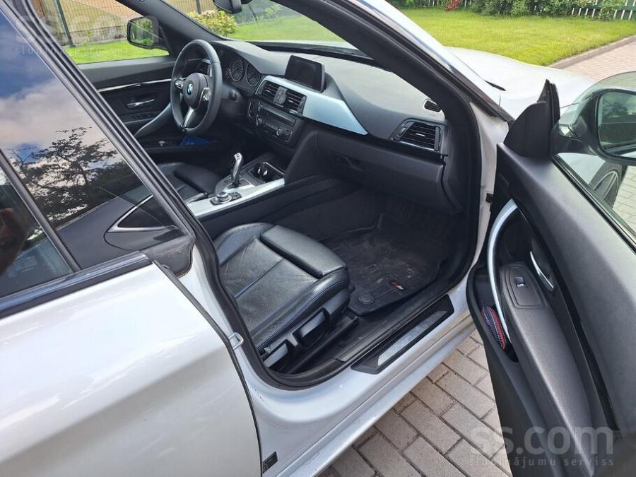 White BMW 318 2013 in Liepaja, with an engine capacity of 2.00 L and mileage of 282 thousand km for 10000 €, photo 8 on AUTOMOTO.COM.LV
