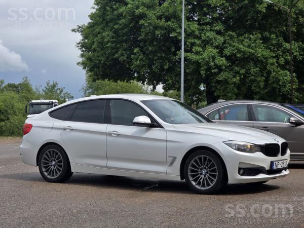 White BMW 318 2013 in Liepaja, with an engine capacity of 2.00 L and mileage of 355 thousand km for 8990 €, photo 4 on AUTOMOTO.COM.LV