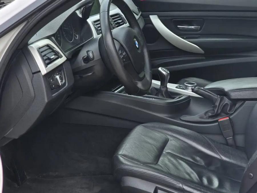 Balts BMW 318 2013 Grobiņa, ar dzinēja tilpumu 2.00 L un nobraukumu 355 tūkst. km par 8990 €, foto 10 vietnē AUTOMOTO.COM.LV
