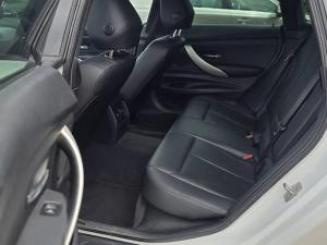 Balts BMW 318 2013 Grobiņa, ar dzinēja tilpumu 2.00 L un nobraukumu 355 tūkst. km par 8990 €, foto 14 vietnē AUTOMOTO.COM.LV