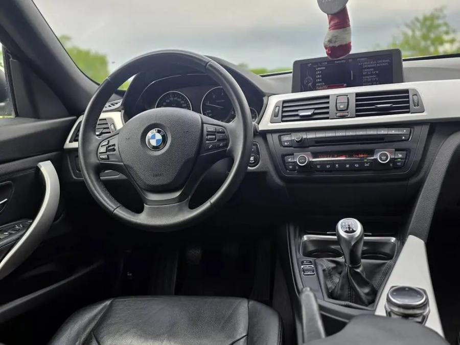 Balts BMW 318 2013 Grobiņa, ar dzinēja tilpumu 2.00 L un nobraukumu 355 tūkst. km par 8990 €, foto 15 vietnē AUTOMOTO.COM.LV