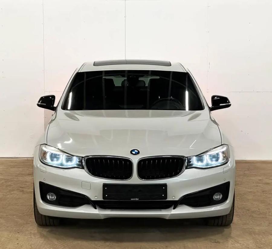 White BMW 318 2013 in Jurmala, with an engine capacity of 2.00 L and mileage of 295 thousand km for 12450 €, photo 4 on AUTOMOTO.COM.LV
