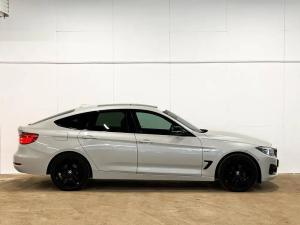 White BMW 318 2013 in Jurmala, with an engine capacity of 2.00 L and mileage of 295 thousand km for 12450 €, photo 7 on AUTOMOTO.COM.LV