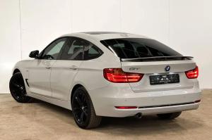 White BMW 318 2013 in Jurmala, with an engine capacity of 2.00 L and mileage of 295 thousand km for 12450 €, photo 13 on AUTOMOTO.COM.LV