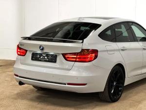 White BMW 318 2013 in Jurmala, with an engine capacity of 2.00 L and mileage of 295 thousand km for 12450 €, photo 16 on AUTOMOTO.COM.LV