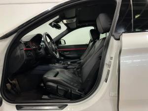 White BMW 318 2013 in Jurmala, with an engine capacity of 2.00 L and mileage of 295 thousand km for 12450 €, photo 22 on AUTOMOTO.COM.LV