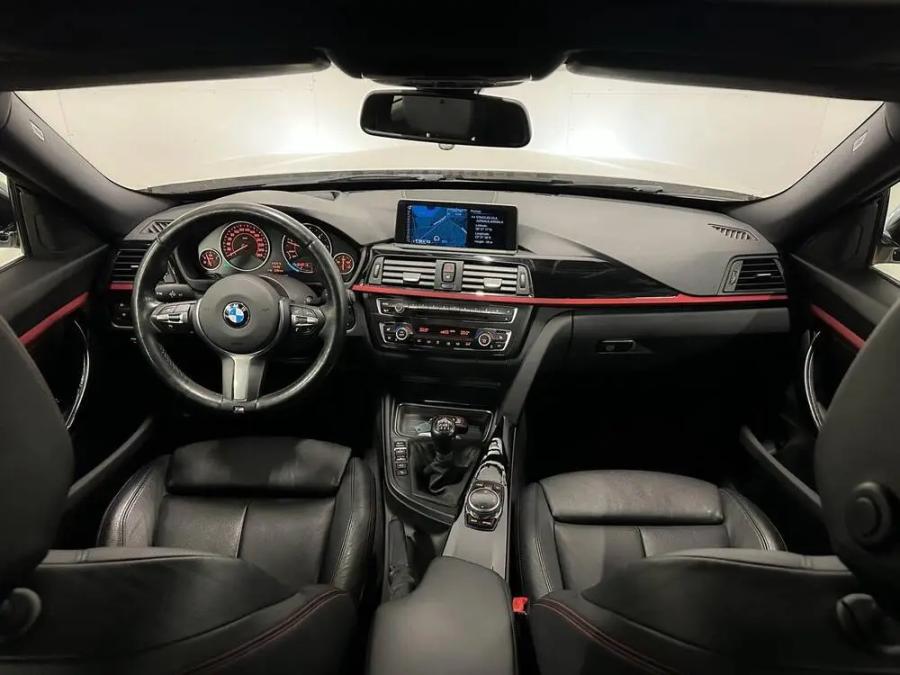 White BMW 318 2013 in Jurmala, with an engine capacity of 2.00 L and mileage of 295 thousand km for 12450 €, photo 24 on AUTOMOTO.COM.LV