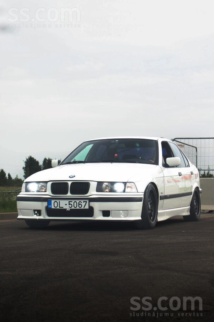 Balts BMW 318 1995 Liepāja, ar dzinēja tilpumu 3.00 L un nobraukumu 305 tūkst. km par 5000 €, foto 4 vietnē AUTOMOTO.COM.LV