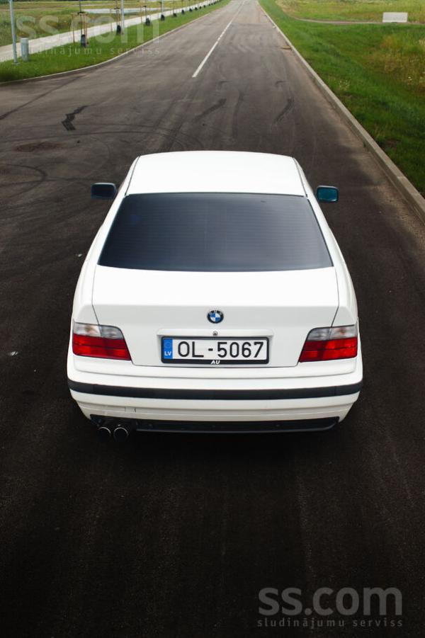Balts BMW 318 1995 Liepāja, ar dzinēja tilpumu 3.00 L un nobraukumu 305 tūkst. km par 5000 €, foto 5 vietnē AUTOMOTO.COM.LV
